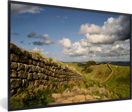 Fotolijst incl. Poster - De Muur van Hadrianus met een stenig pad op de ...
