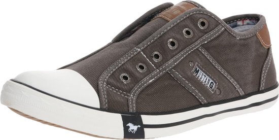 Mustang Slippers Grijs 45 | bol