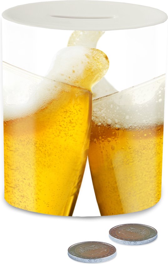 Spaarpot - Spaarblik - Proostende biertjes op een witte achtergrond ...