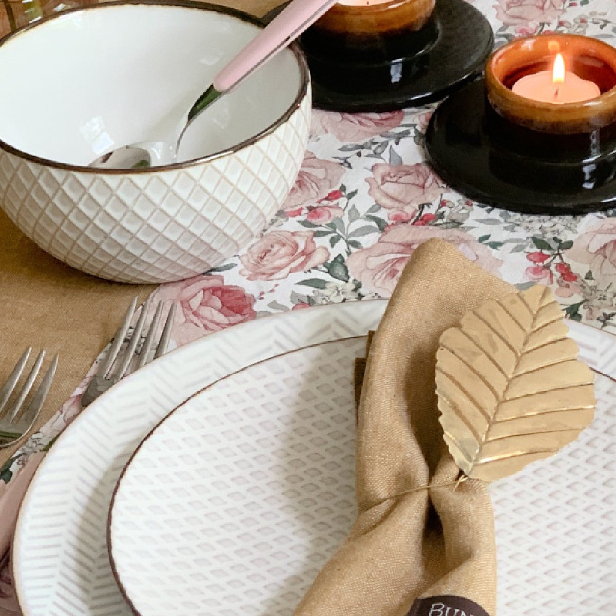 Assiette à déjeuner Siaki 20 cm en faïence crème avec relief et bord ...