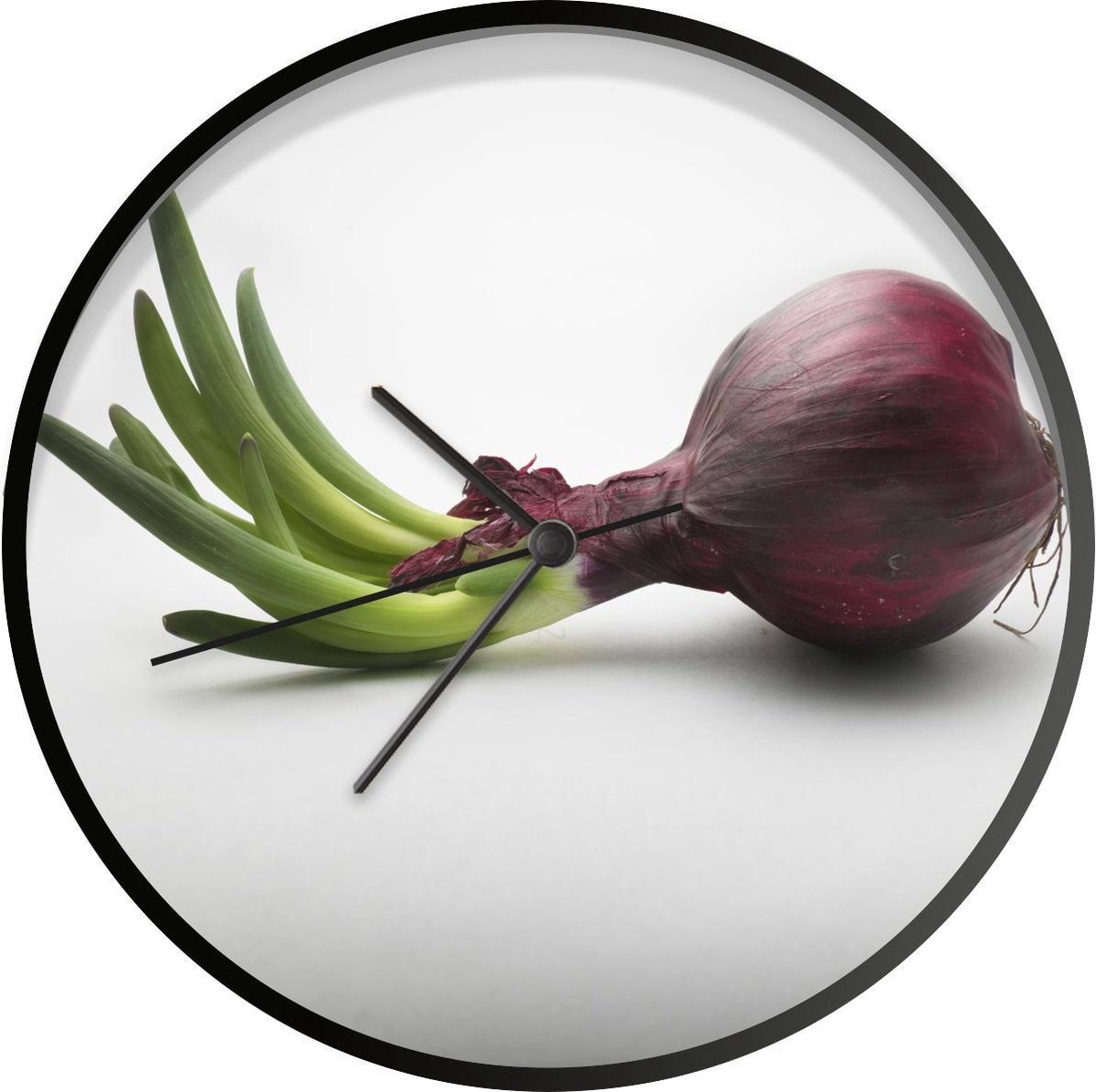 Klok Ui Ø 30 cm - Groene stengel ontspringt uit de bloeiende rode ui ...